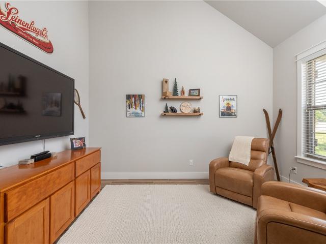 4607 W Buckeye Drive