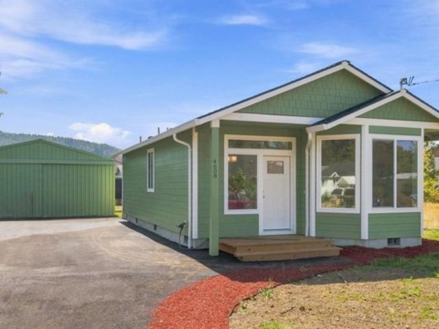 4608 Airport Ln, Sweet Home, OR 97386