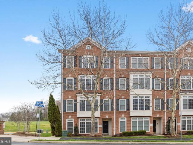 4608 Battenburg Ln, Unit 832, Fairfax, VA 22030 | Compass