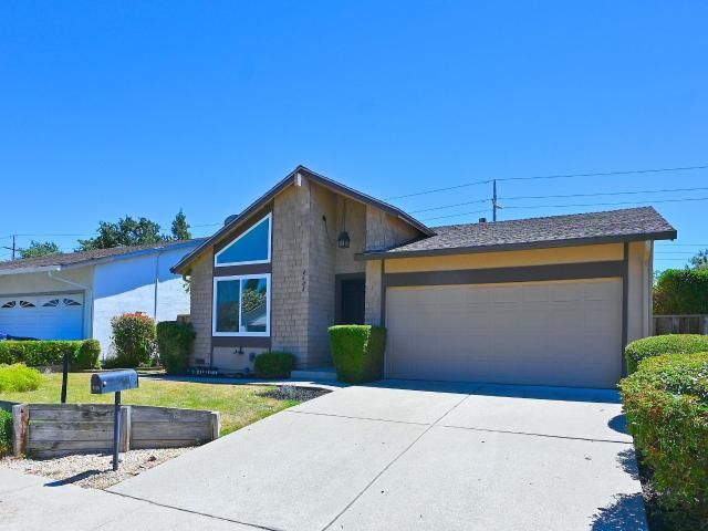4608 Deercreek Ln