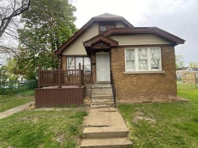 4609 N 37th St, Milwaukee, WI 53209