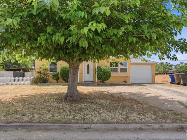 4609 Center