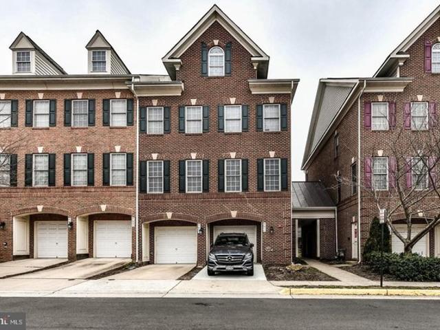 4609 Hummingbird Ln Unit 106, Fairfax, VA 22033