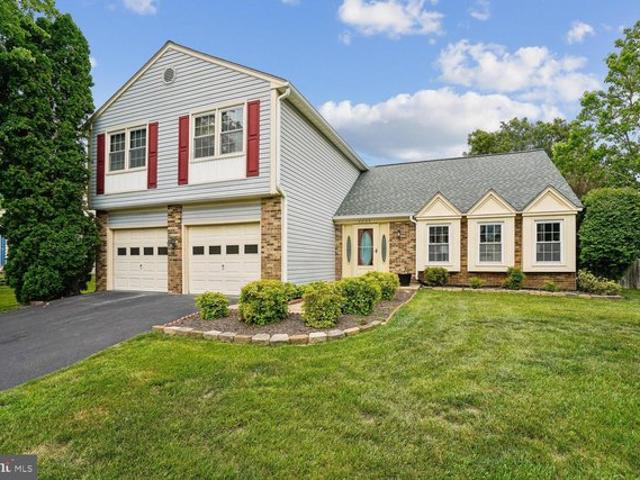 4609 Sand Rock Ln, Chantilly, VA 20151