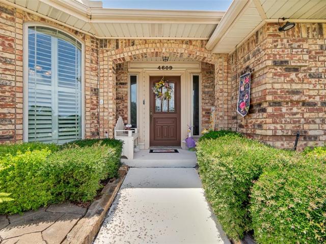 4609 Silverthorn Drive
