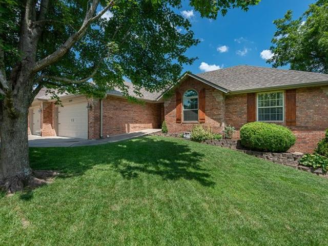4609 W Meadowlark St, Battlefield, MO 65619