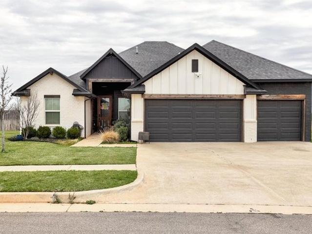 4600 Mustang Park Blvd, Mustang, OK 73064