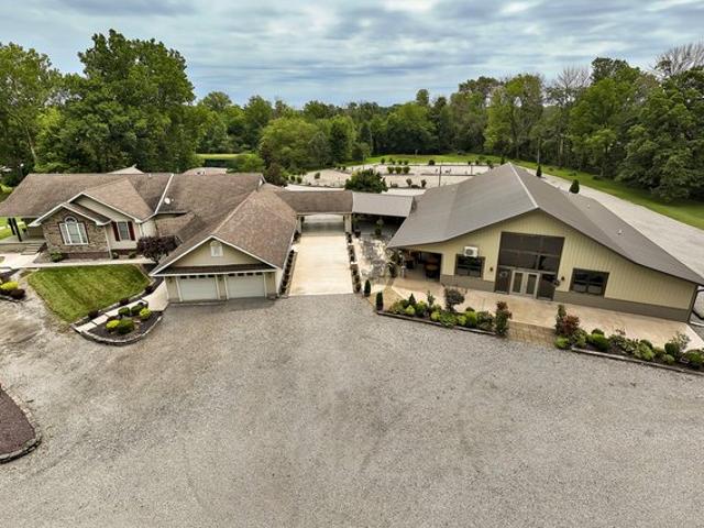 4600 Ava Rd, Murphysboro, IL 62966