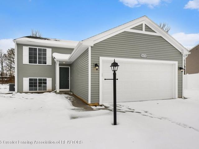 4600 Cambria Ct, Potterville, MI 48876