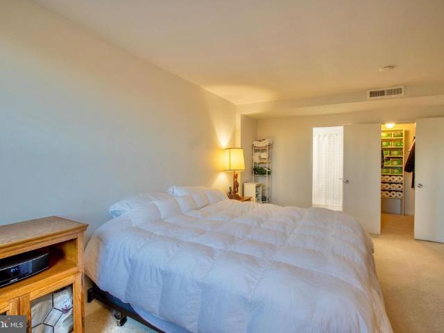4600 Duke Street # 408