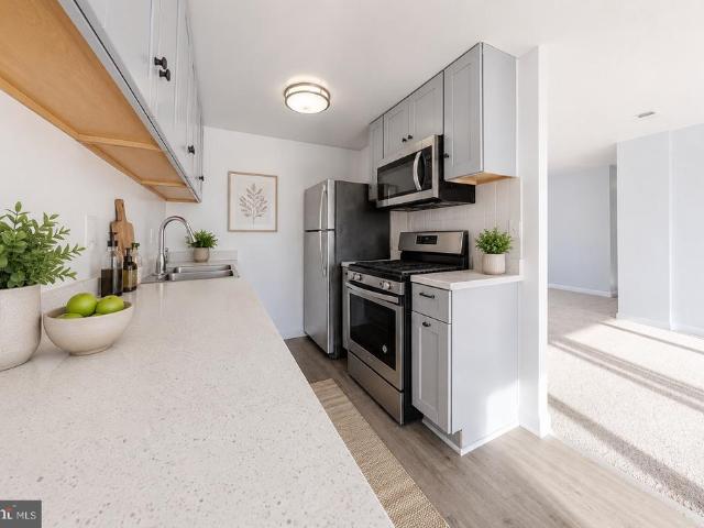 4600 Duke Street # 413