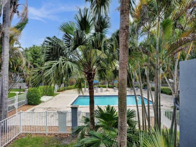 4600 SW 67th Ave #255, Miami, FL 33155