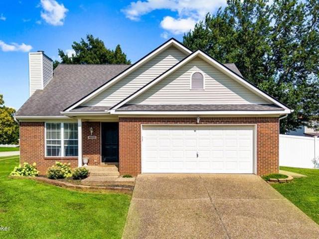 4600 Wooded Oak Cir, Louisville, KY 40245