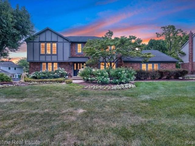 46015 Concord Dr, Plymouth, MI 48170