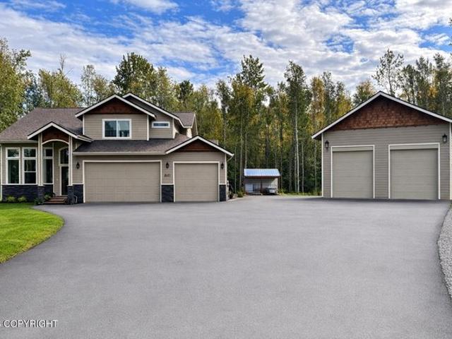 4601 N Cedarwood Dr, Wasilla, AK 99654