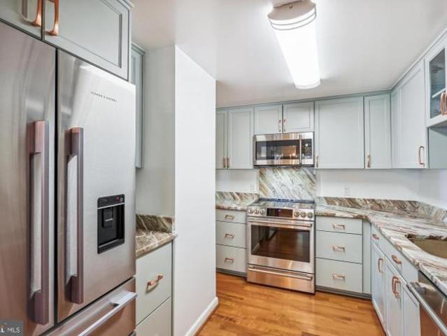 4601 N Park Ave #903 C, Chevy Chase, MD 20815