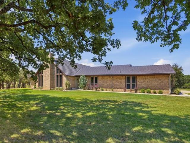 4601 Oak Dr, Alvarado, TX 76009