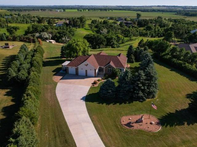 4601 Blue Spruce Rd, Bismarck, ND 58503
