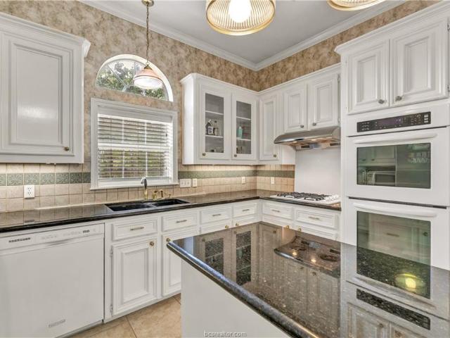 4601 Valley Brook Circle