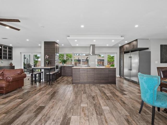 4601 W Hawthorne Cir, Hollywood, FL 33021