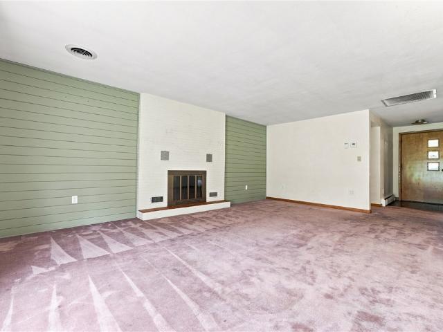 460 Collier Rd