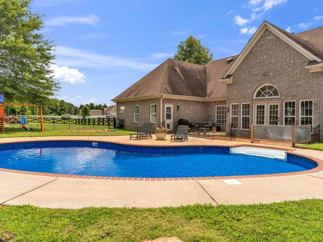 460 crooked creek dr