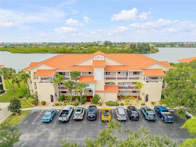 460 Bouchelle Dr Apt 304, New Smyrna Beach, FL 32169