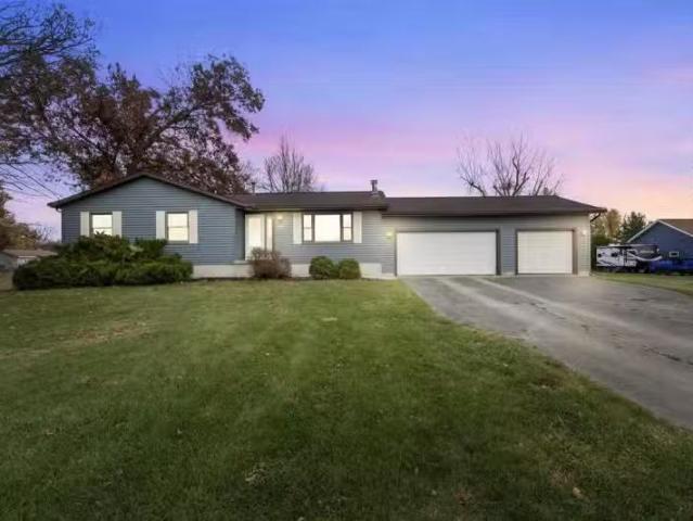 460 BEVERLY ST, ROBINS, IA 52328 Single Family Residence For S.