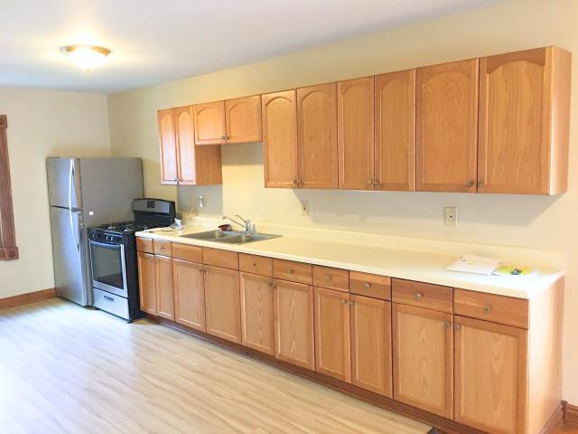 460 E Lincoln 2 Bedroom Apartment for Rent at 460 E Lincoln Ave, Milwaukee, WI 53207 Bay View