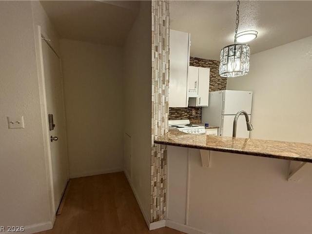 460 Elm Drive 204
