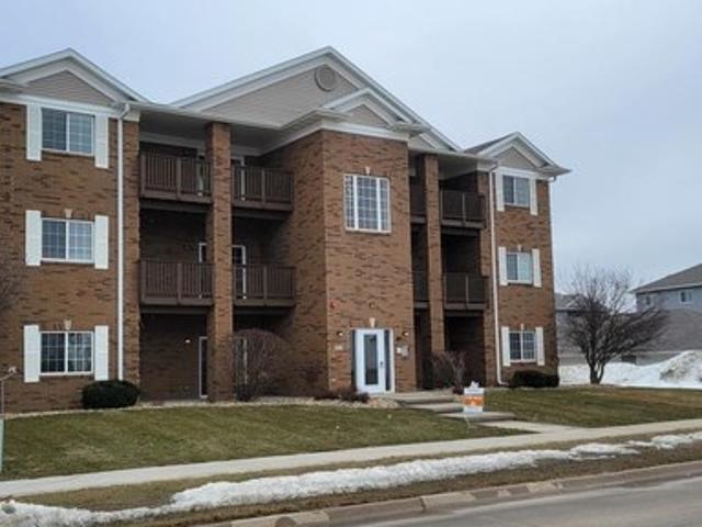 460 Kansas Ave Unit 10, North Liberty, IA 52317
