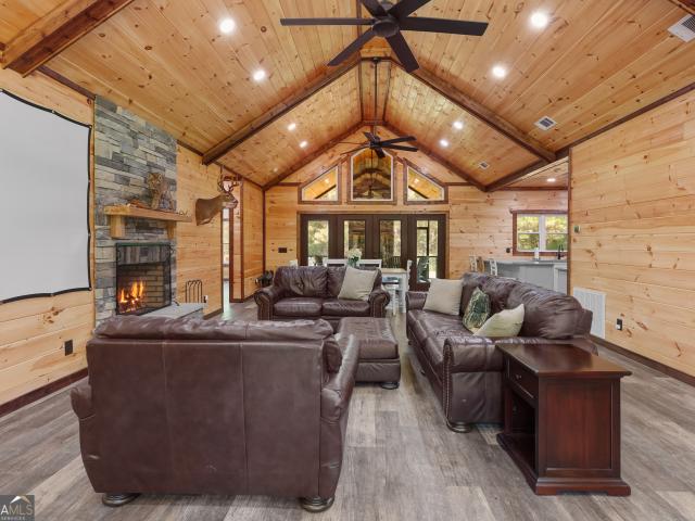 460 Kelly Road