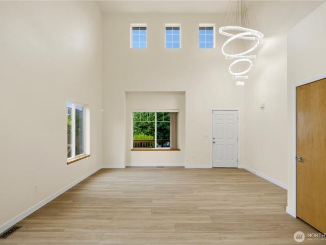 460 ILwaco Avenue NE