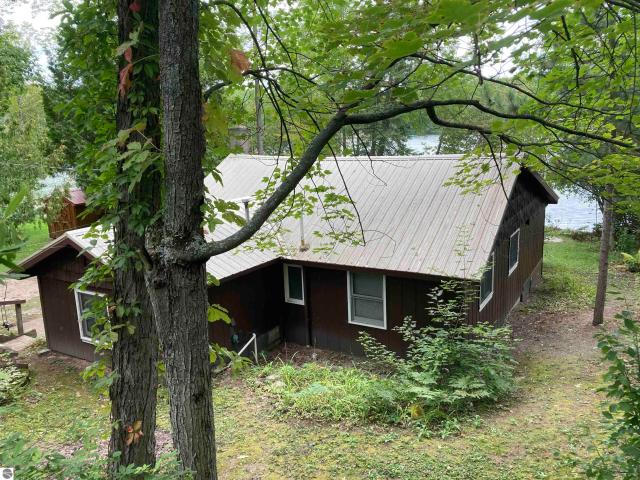 460 Ogemaw Road