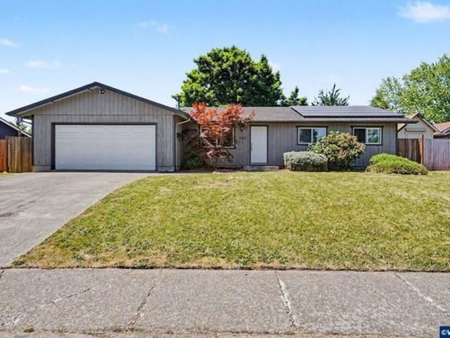 460 N 12th St, Independence, OR 97351