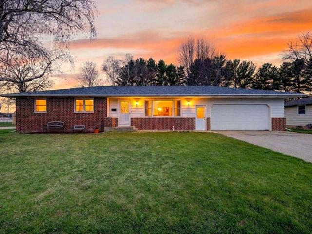 460 Nygaard St, Oregon, WI 53575
