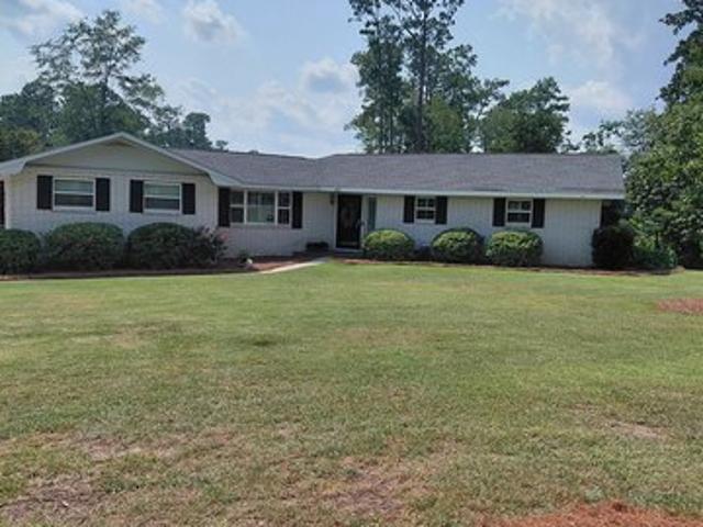 460 S College St, Metter, GA 30439