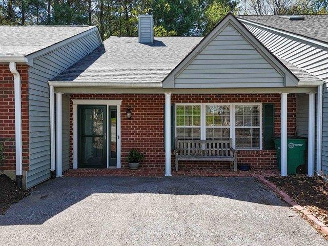 460 Silver Leaf Dr, Christiansburg, VA 24073