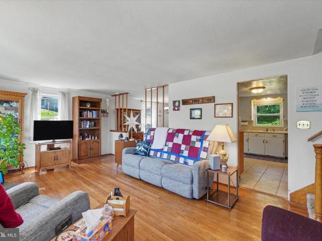 460 Skyview Drive
