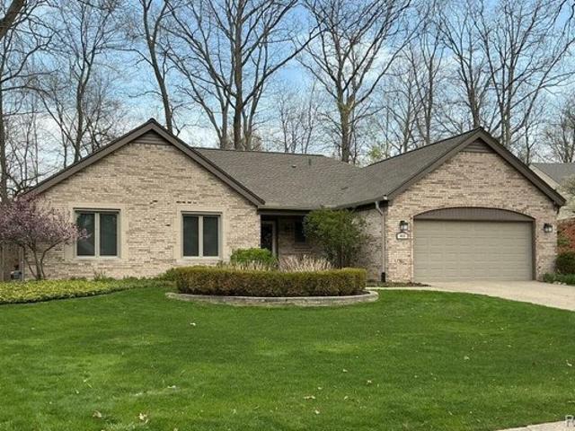 460 Streamview Ct, Rochester Hills, MI 48309