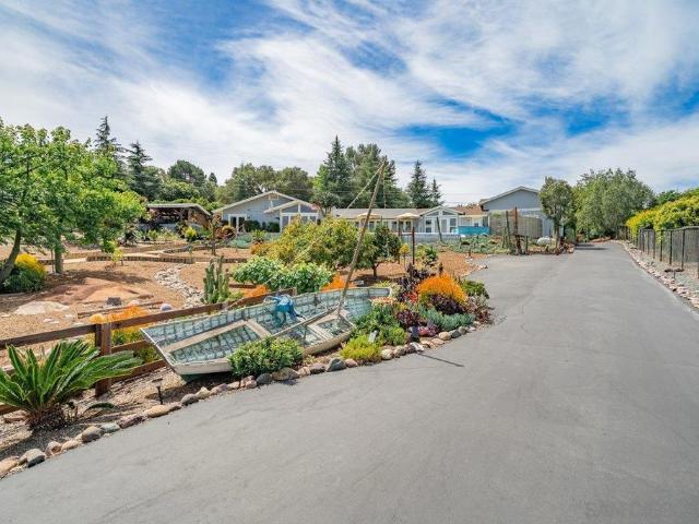 460 Rancho Camino