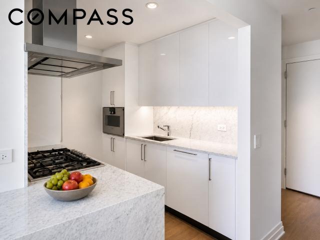 460 W 42nd Street 51HH