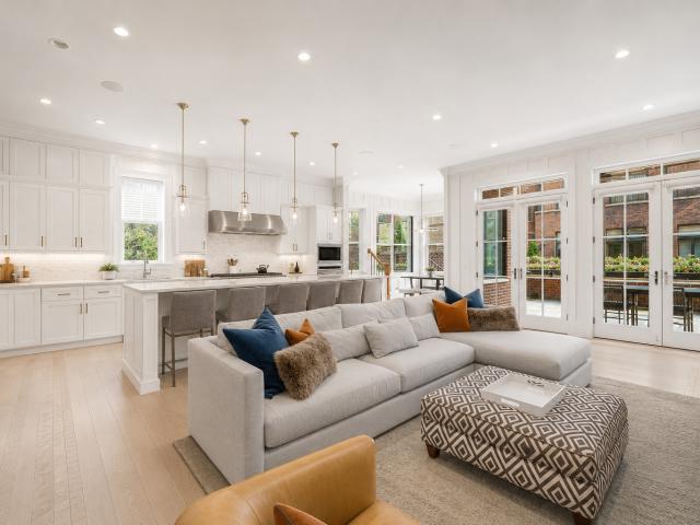 460 W Huron Street