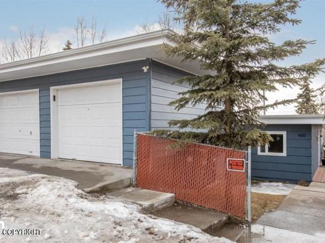 460 Vista Glen Ct, Anchorage, AK 99501