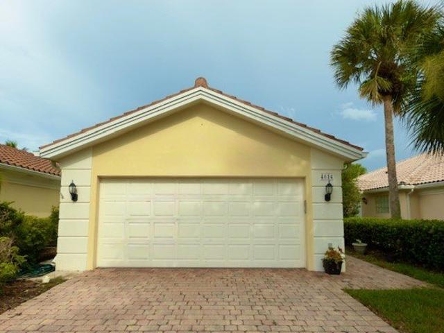 4614 Ossabaw Way, Naples, FL 34119