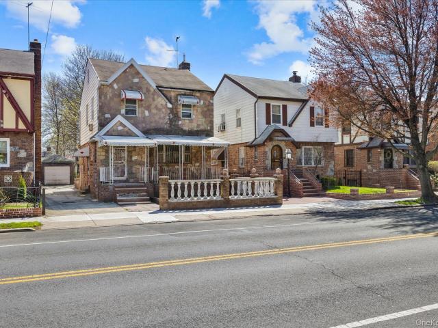 4614 Avenue I | Compass