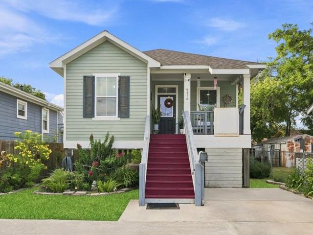 4614 Avenue L, Galveston, TX 77551
