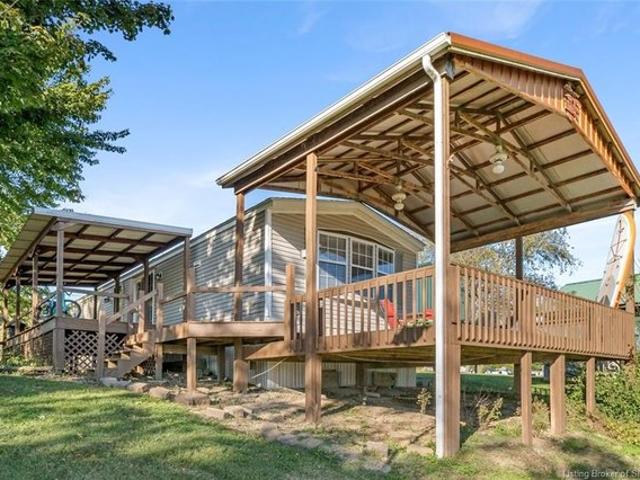 4614 Rivers Edge Dr, Charlestown, IN 47111