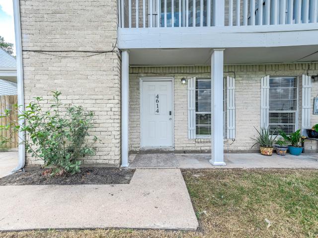 4614 & 4616 W Orange Street