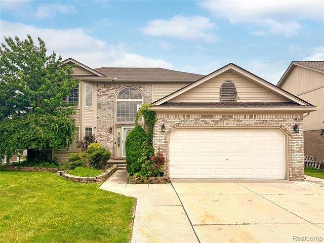 46158 Duke Dr, Chesterfield Township, MI 48051